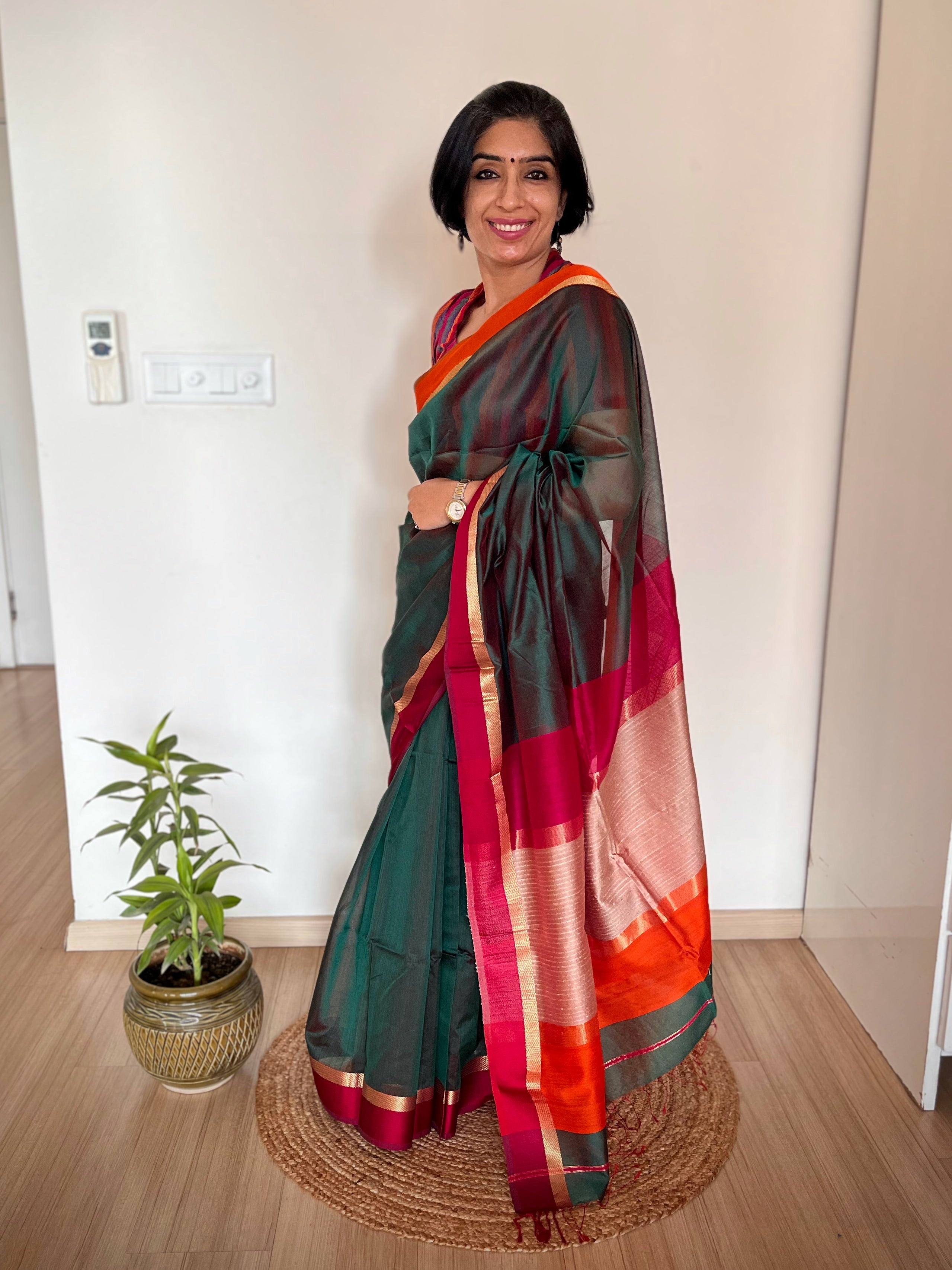 Forest Green Maheshwari with Ganga Jamuna Border and Kosa Pallu – Charuta Heritage