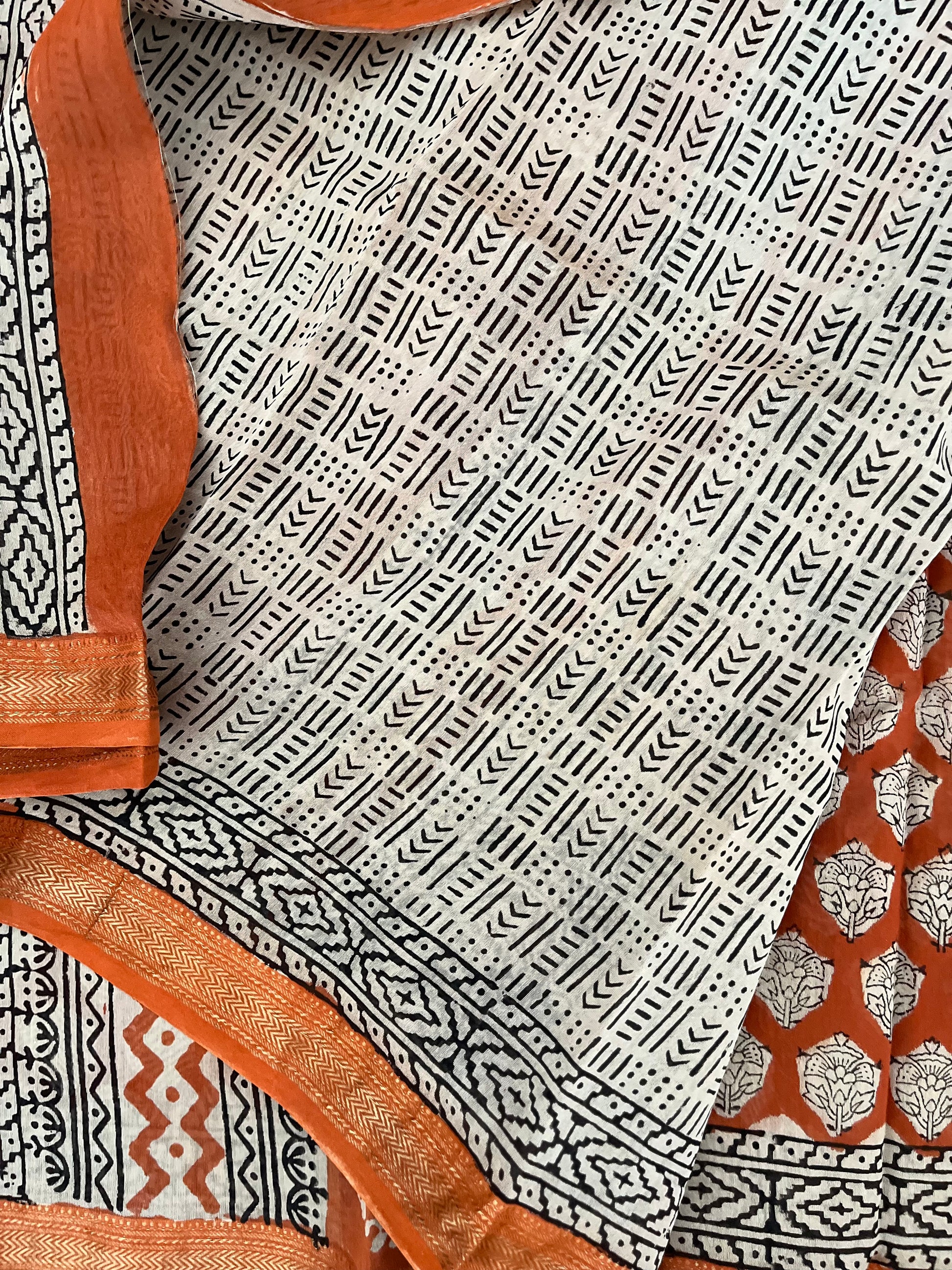 Orange Sanganeri Booti Saree by Charuta Heritage